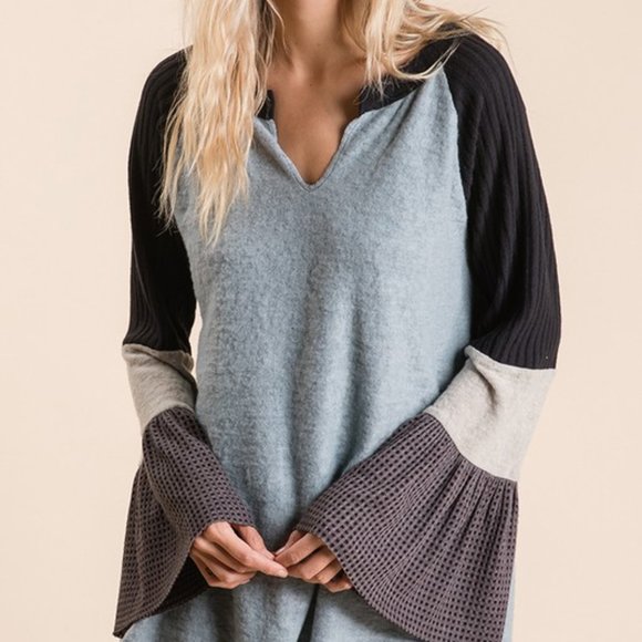 Ces Femme | Tops | Blue Ruffle Cuff Long Sleeve Raglan Top Tt3349 ...